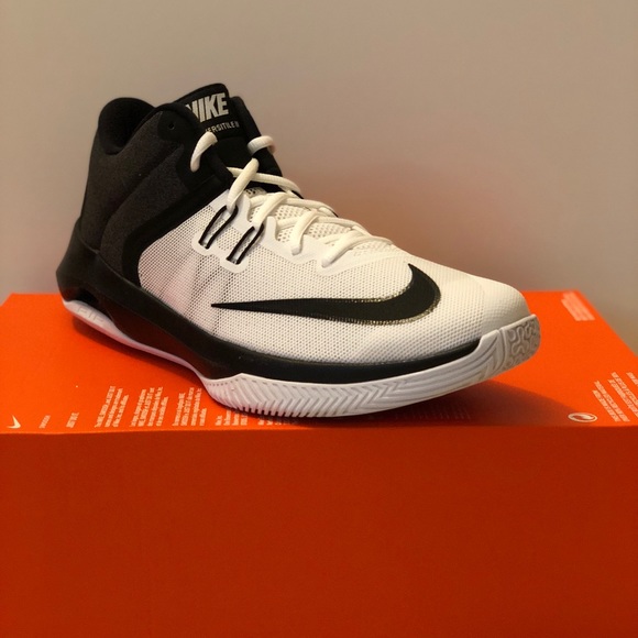 Nike | Shoes | New Nike Air Versitile Ii | Poshmark